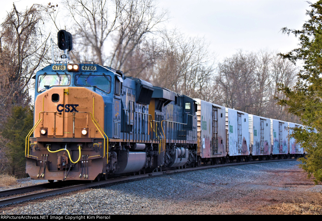CSX 4786 Q740 Tropicana Juice Loads